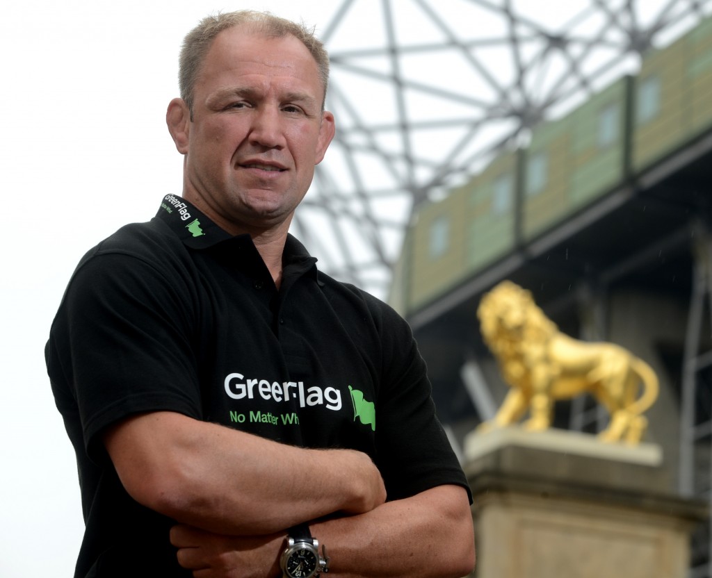 Green Flag Rugby comp Neil Back - Green Flag